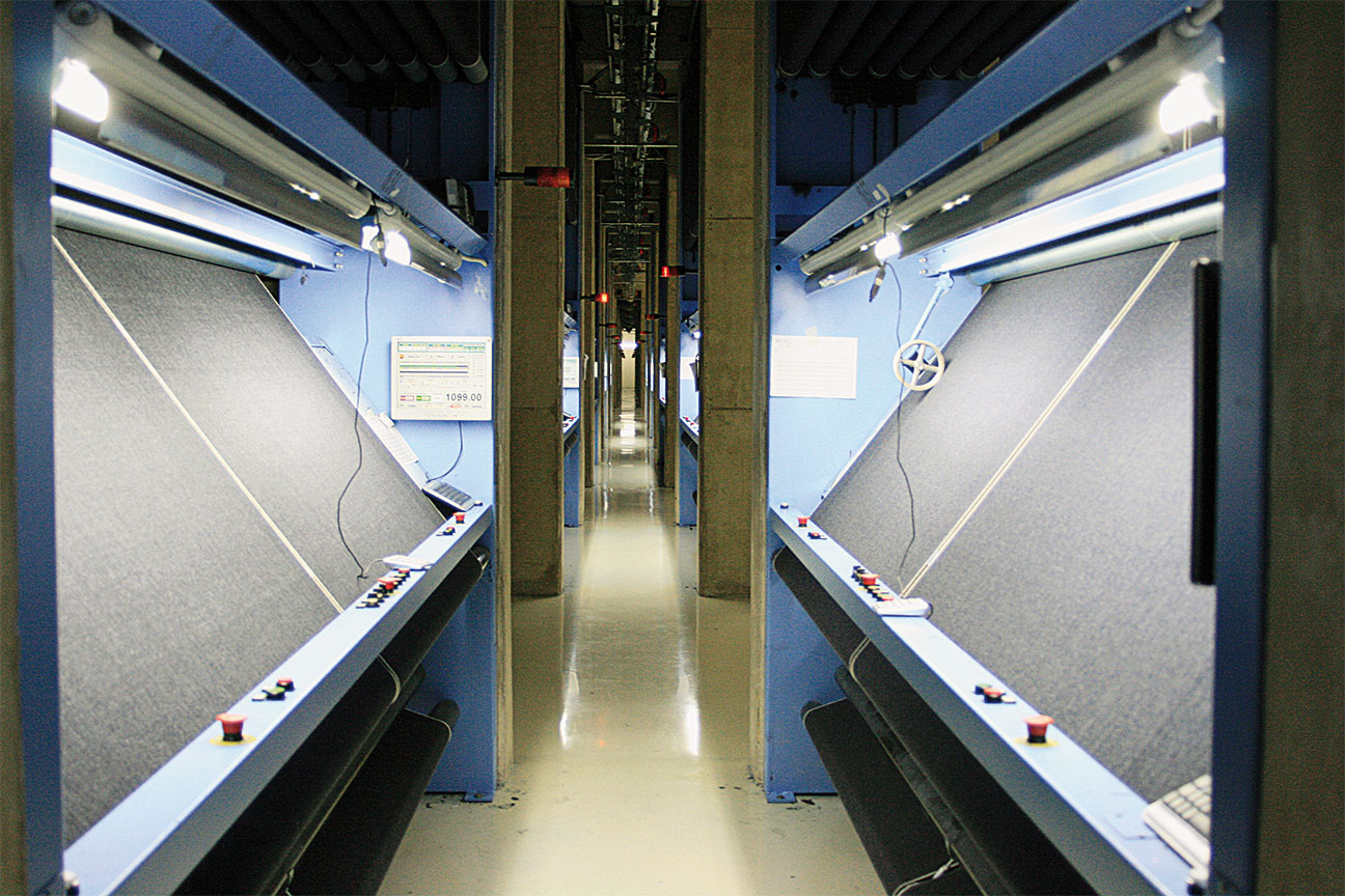 Denim stories: weaving and finishing denim processes